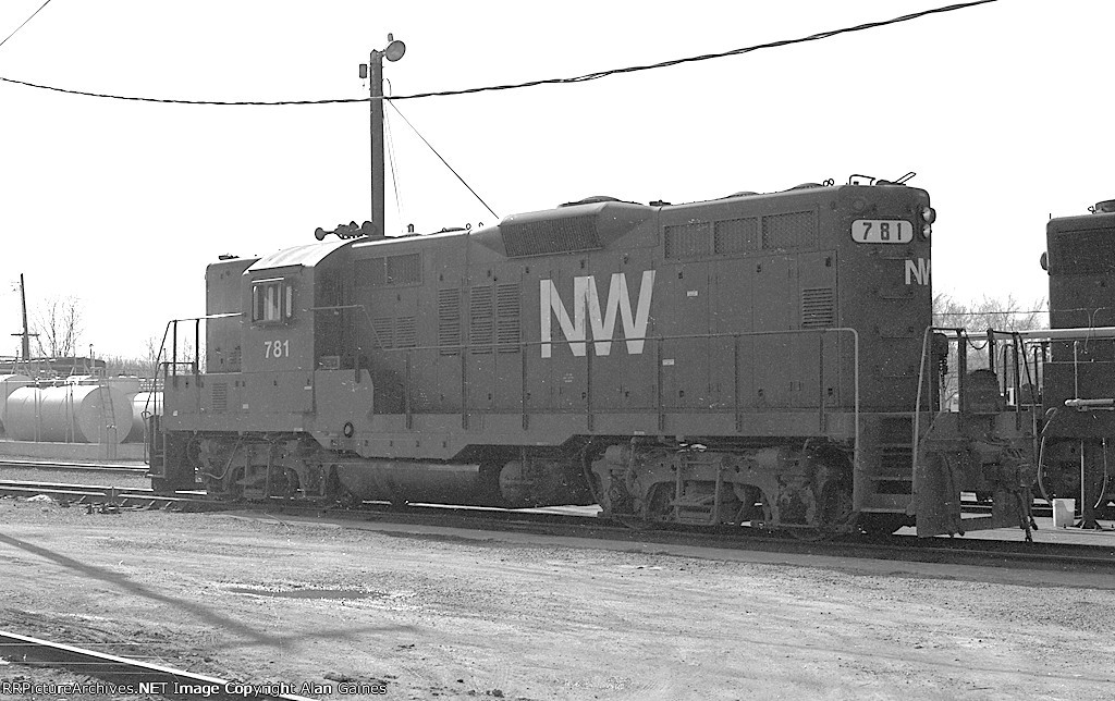 NW GP9 781